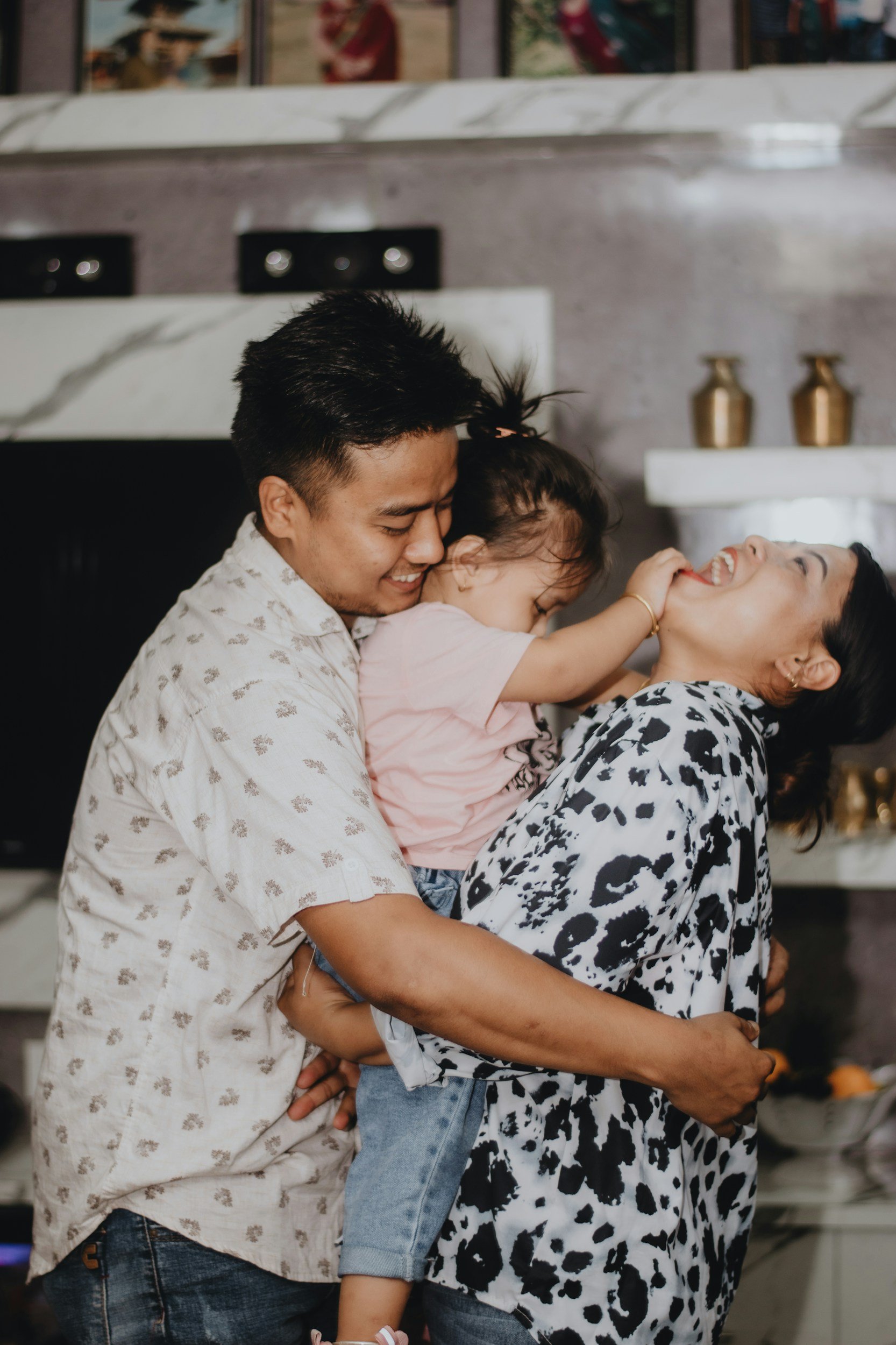 How Your Attachment Style Shapes the Way You Parent — Child Psychology ...