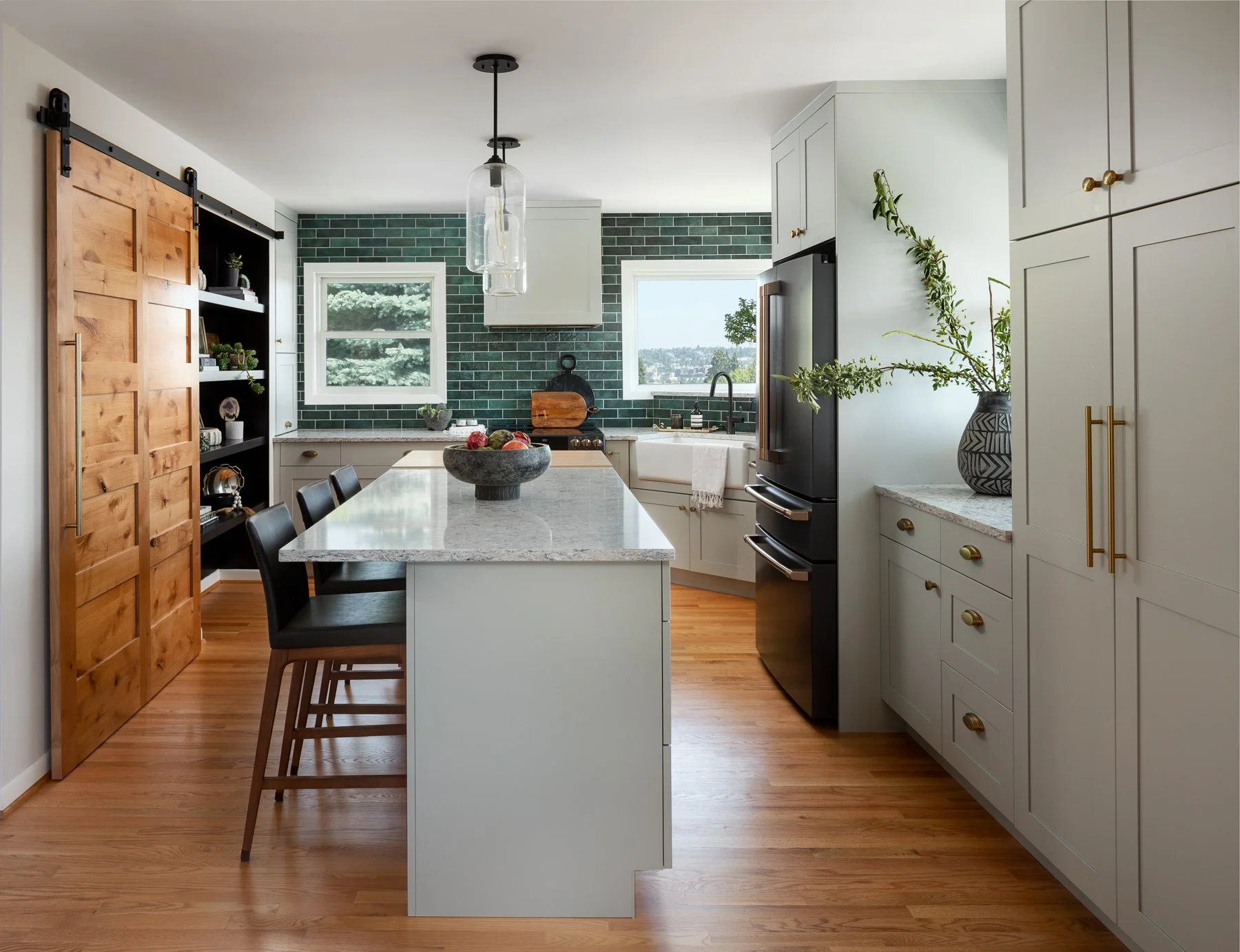 Magnolia Hillside — Quartz & Bone Interiors
