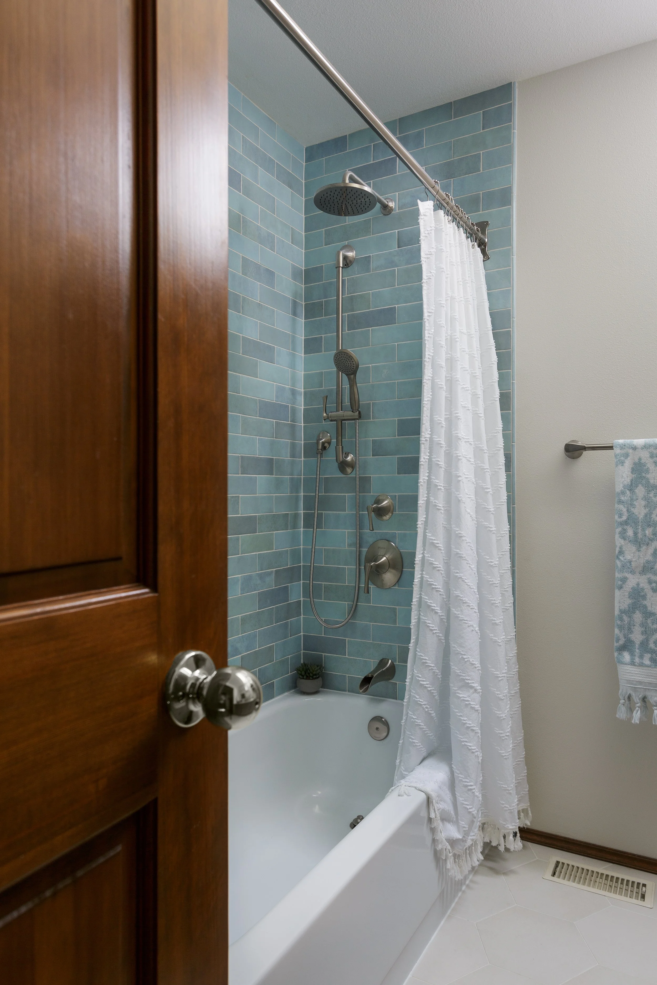 Lynnwood Refresh — Quartz & Bone Interiors