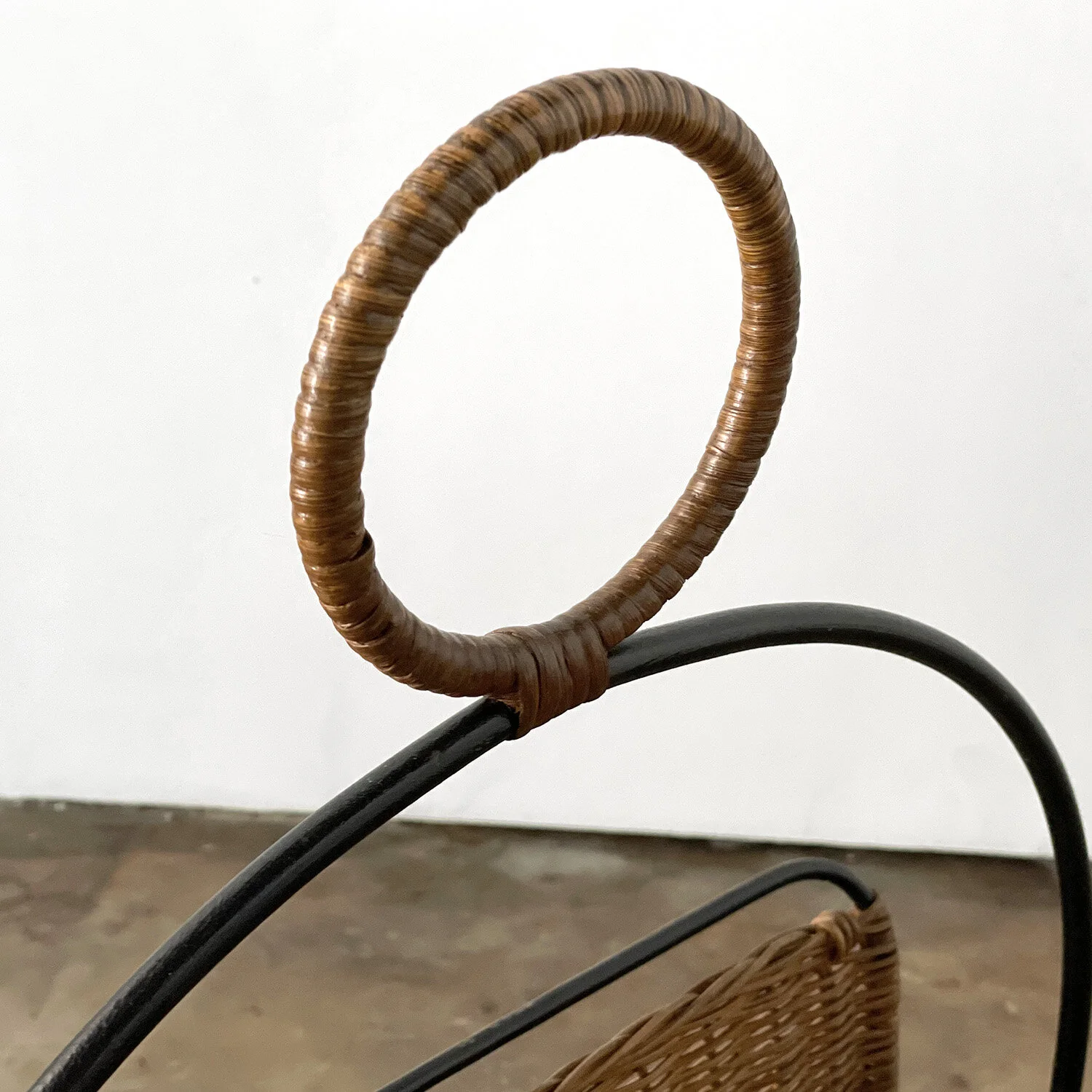 Mategot Magazine Rack — e l e p h a n t e