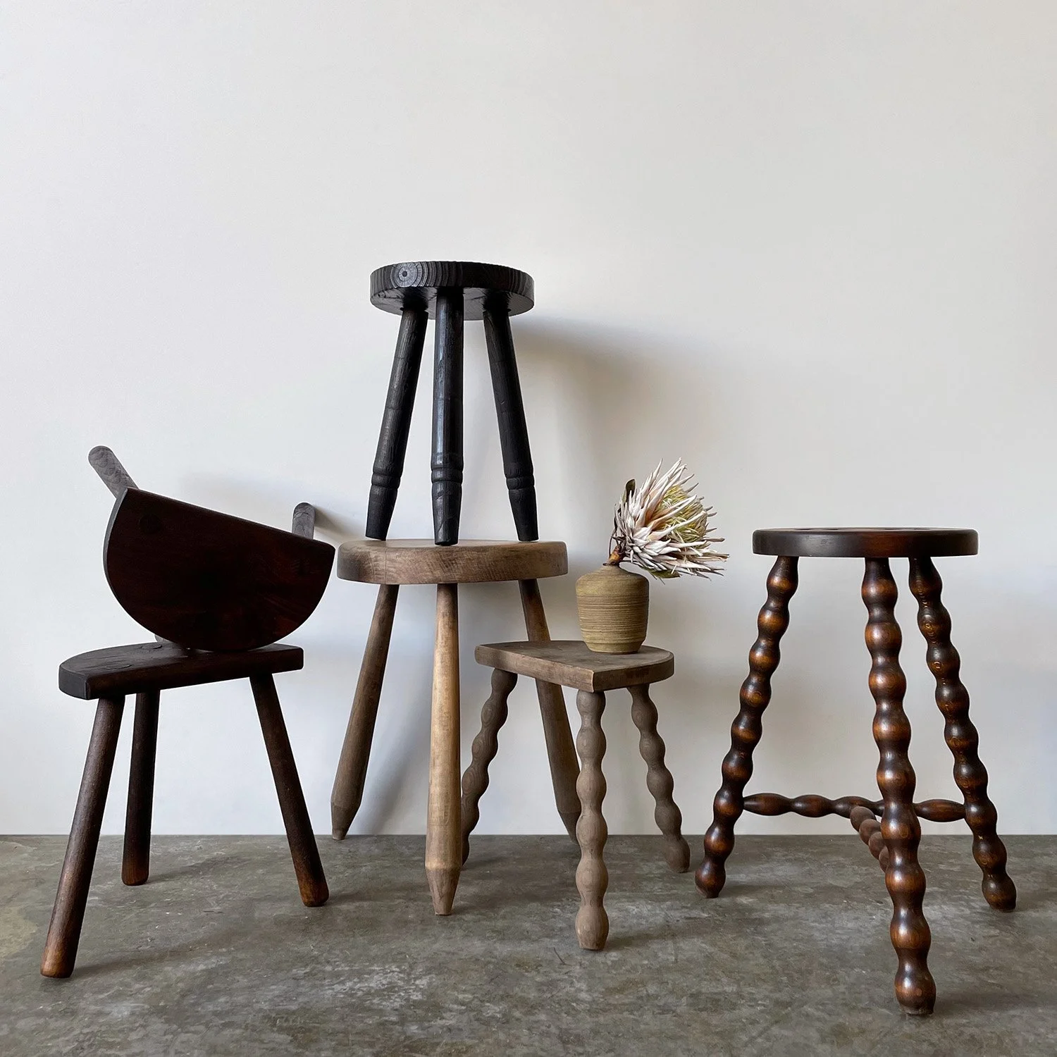 French Oak Tripod Stool in the style of Perriand — e l e p h a n t e