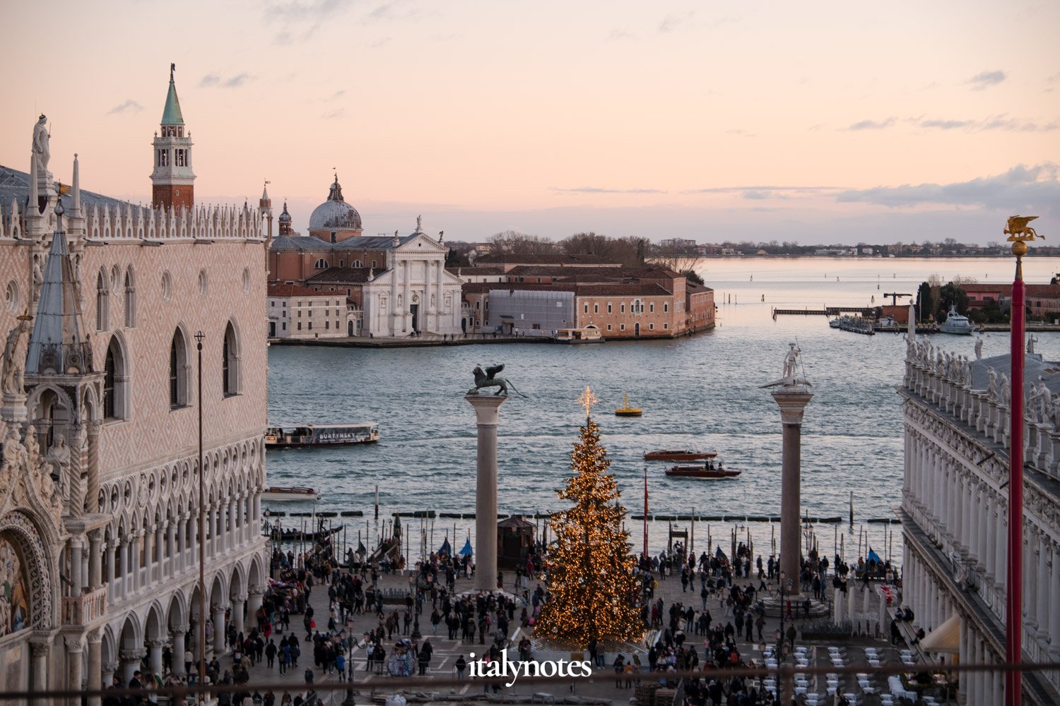 Torre dell'Orologio: medieval clock tower on Piazza San Marco