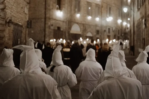 Procession of the Dead Christ: an unforgettable experience - ItalyNotes