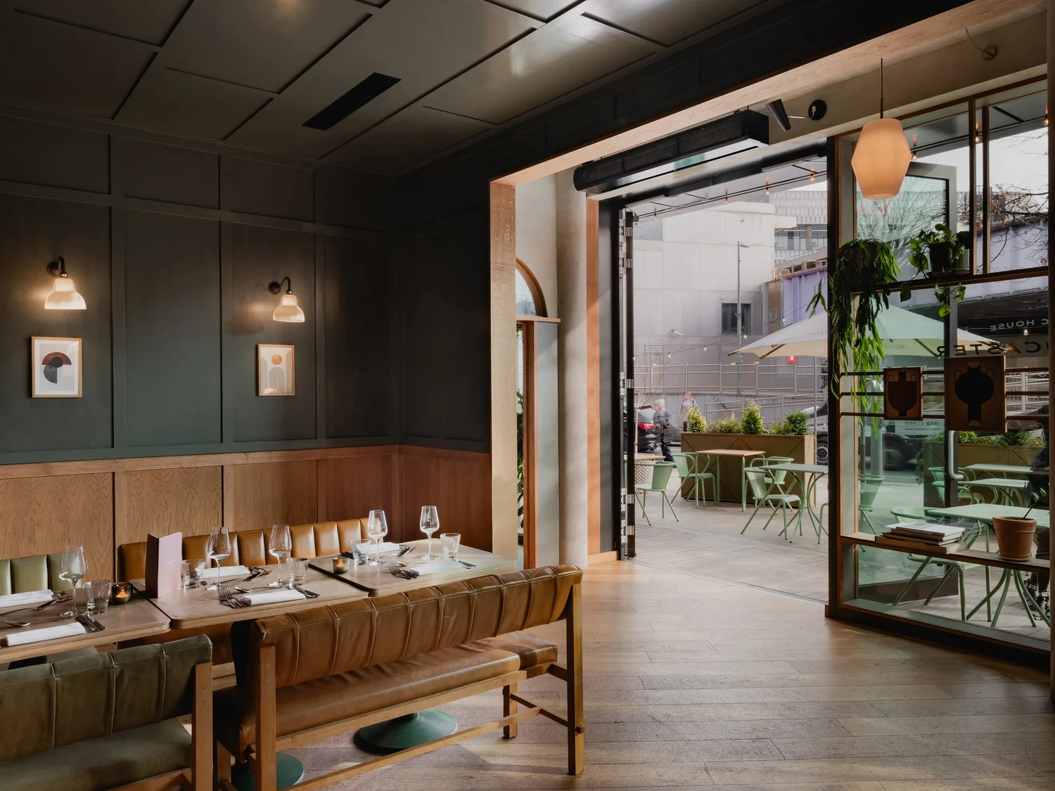 PUB & DINING ROOM — The Broadcaster White City