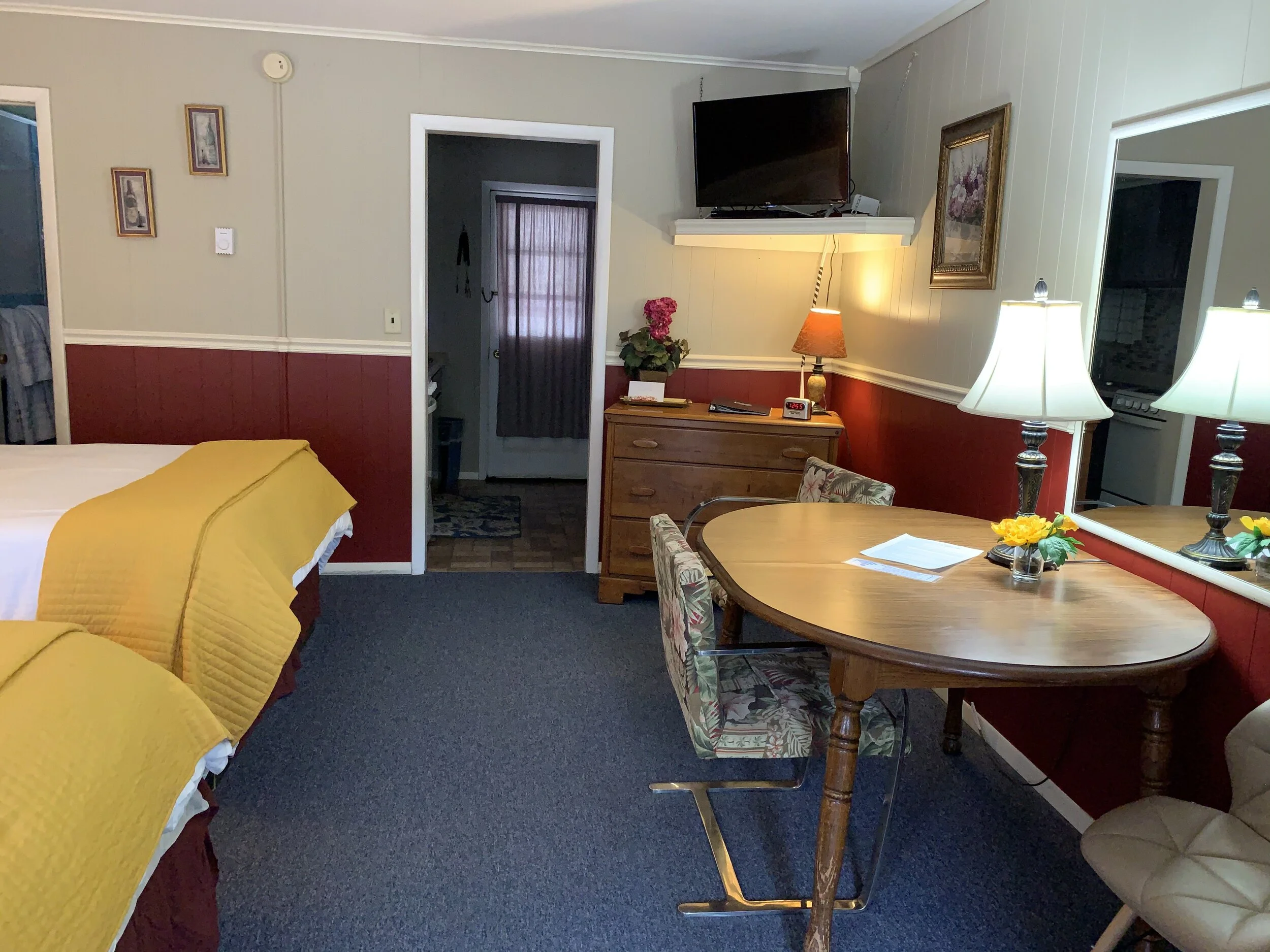 Starlite Motel Gallery — Starlite Motel & Suites