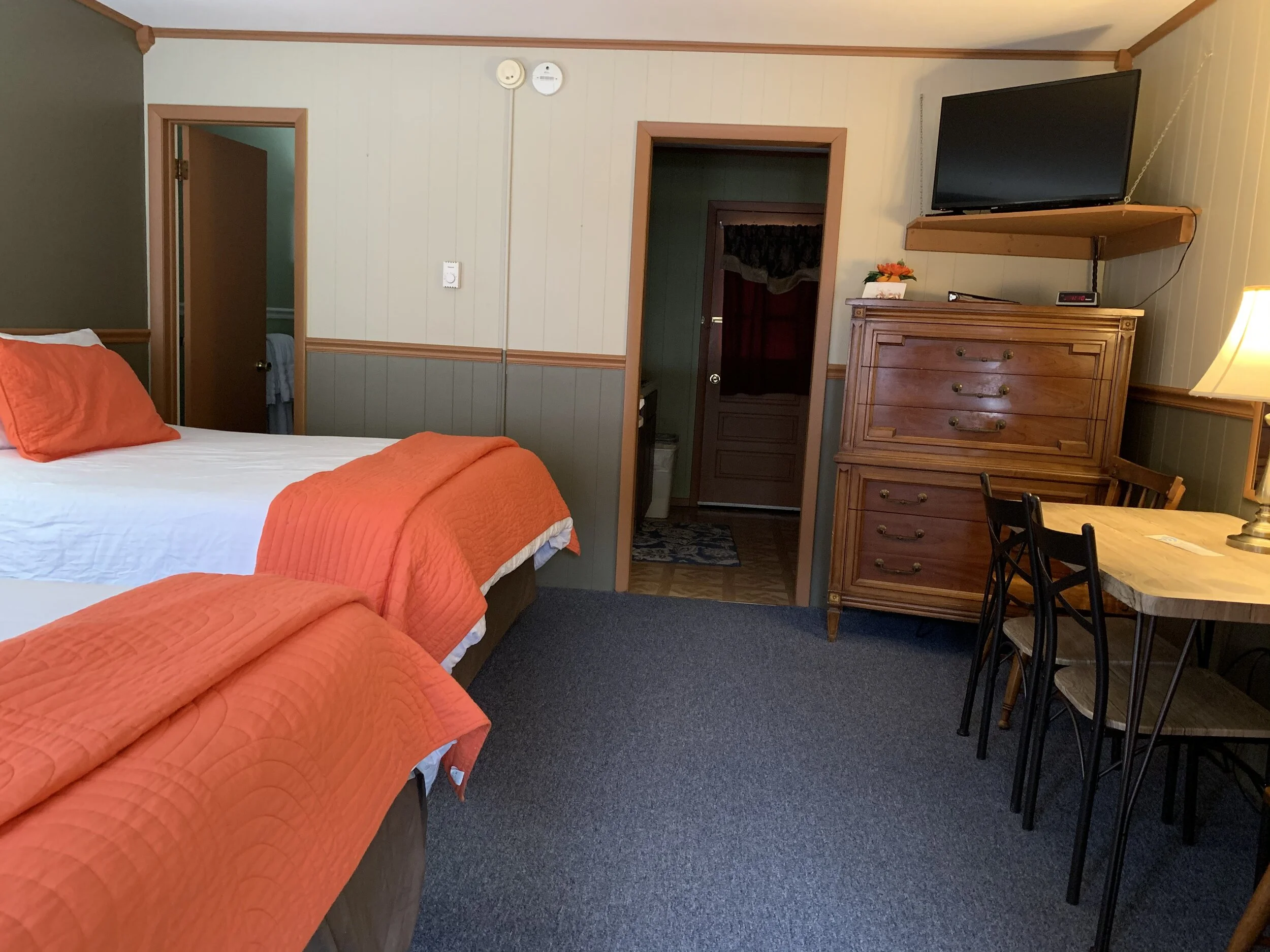 Starlite Motel Gallery — Starlite Motel & Suites