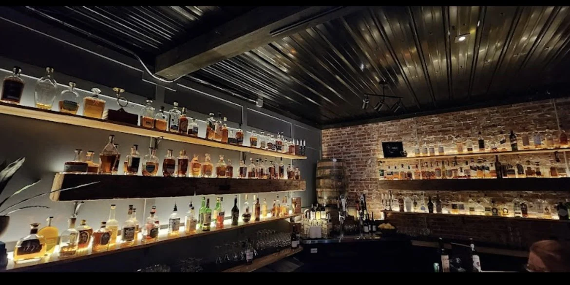 Gallery | Whiskey & Water Blue Ridge Seafood & Cocktails