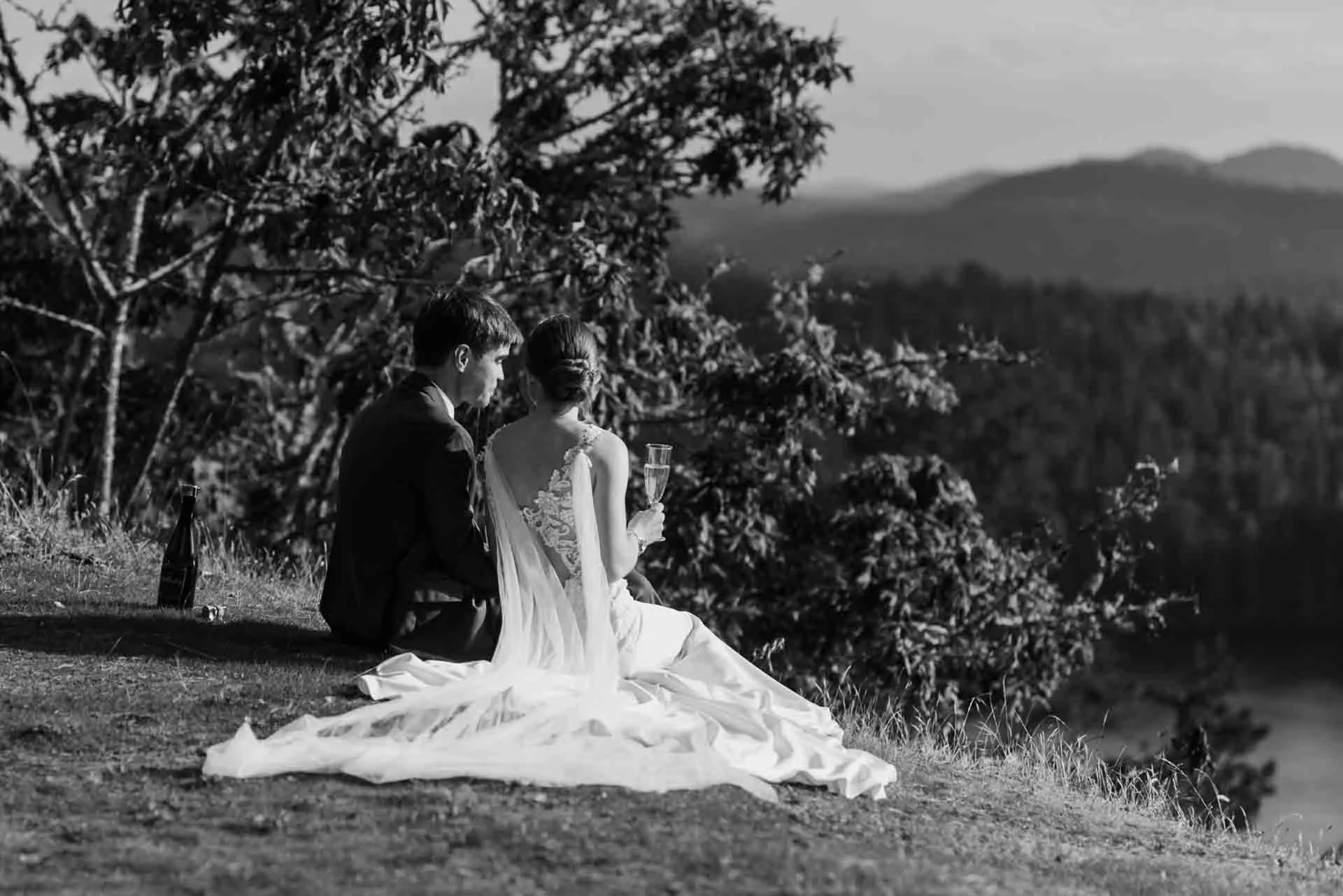 3 Full-day Elopement Timeline Ideas | Whistler Elopement Photographer