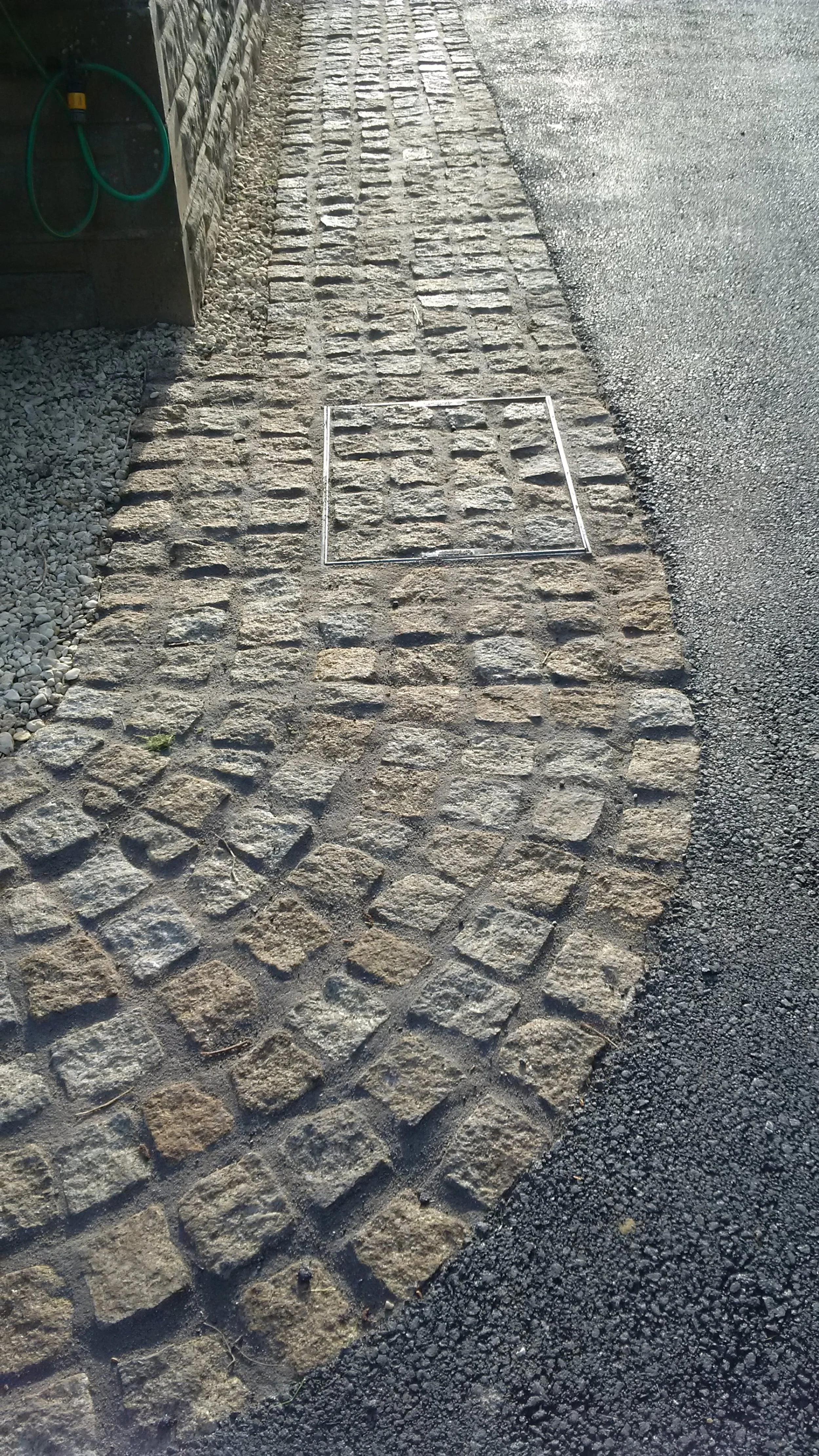 Cobbles, Setts, SlimSett Paving & Clay Pavers — Allgreen
