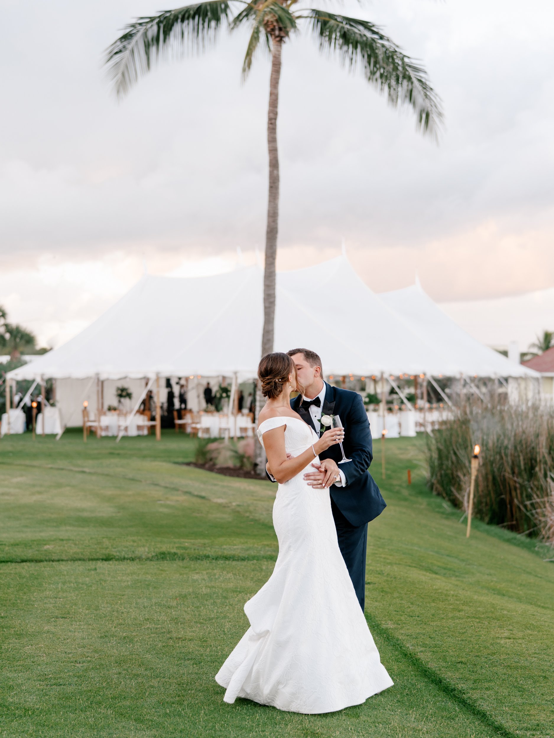 Lauren Galloway | Luxury Film Wedding & Portrait Photographer