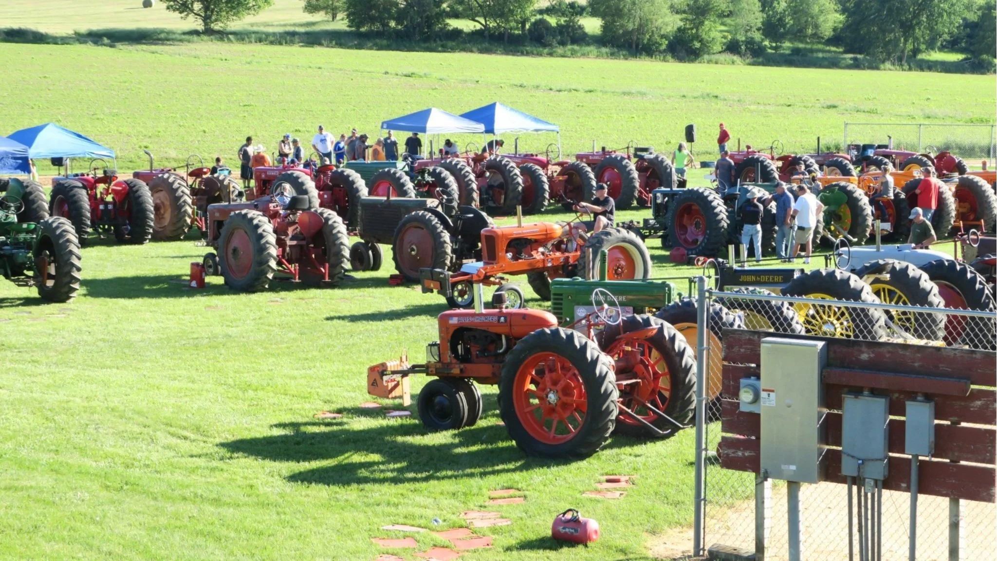 Community Antique Tractor Pullers