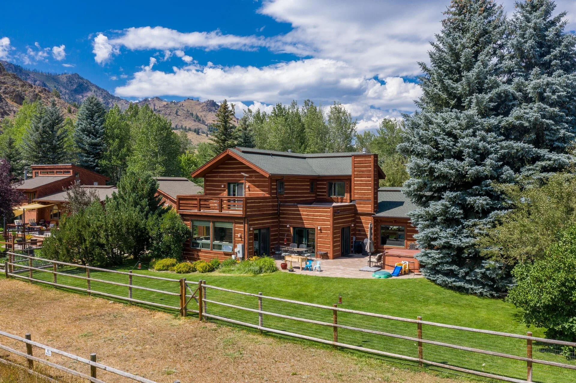 Stephanie Reed Real Estate | Trust Us to Bring You Home