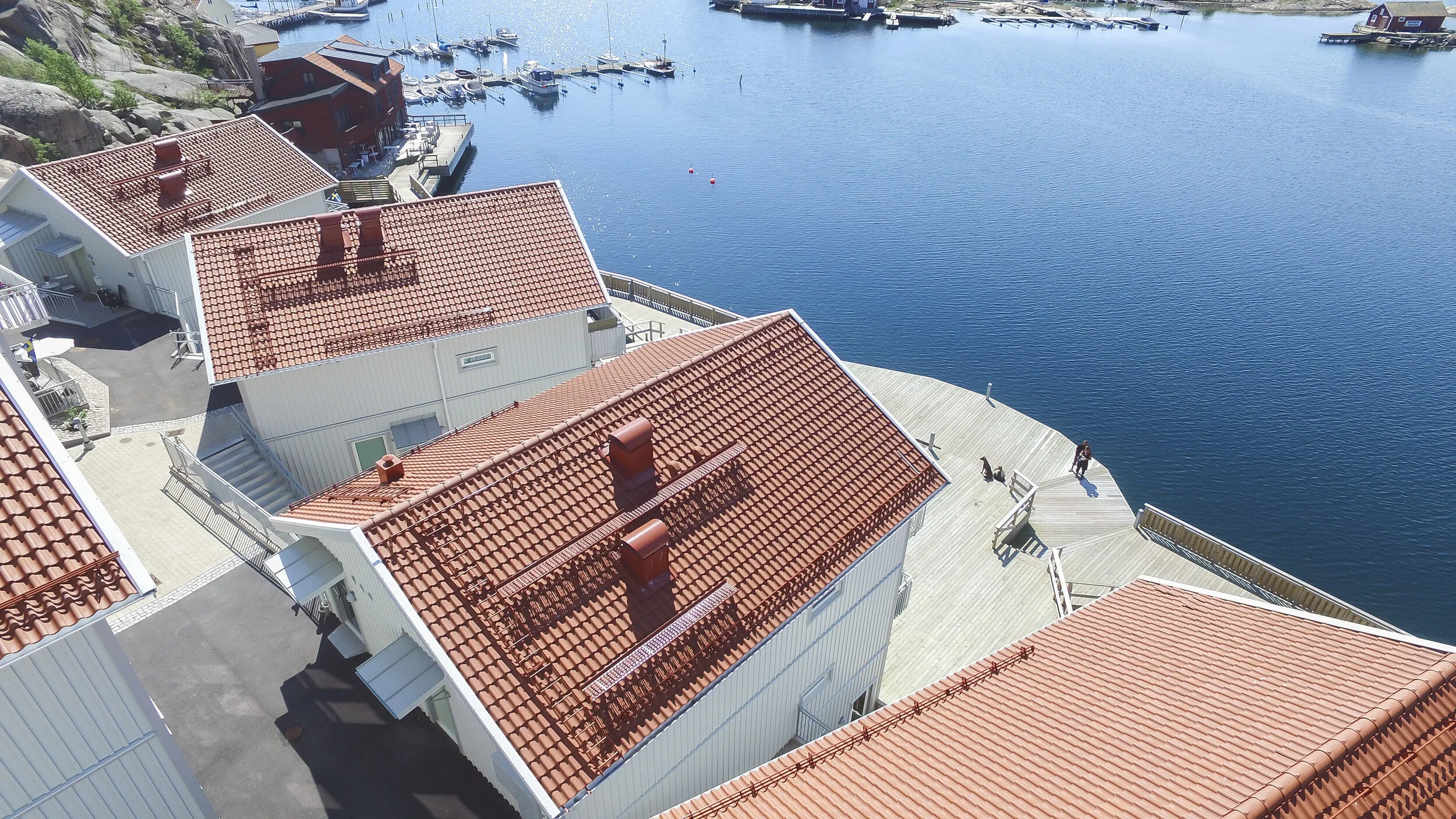 KONTAKTA OSS — Svenska Byggruppen Takläggare