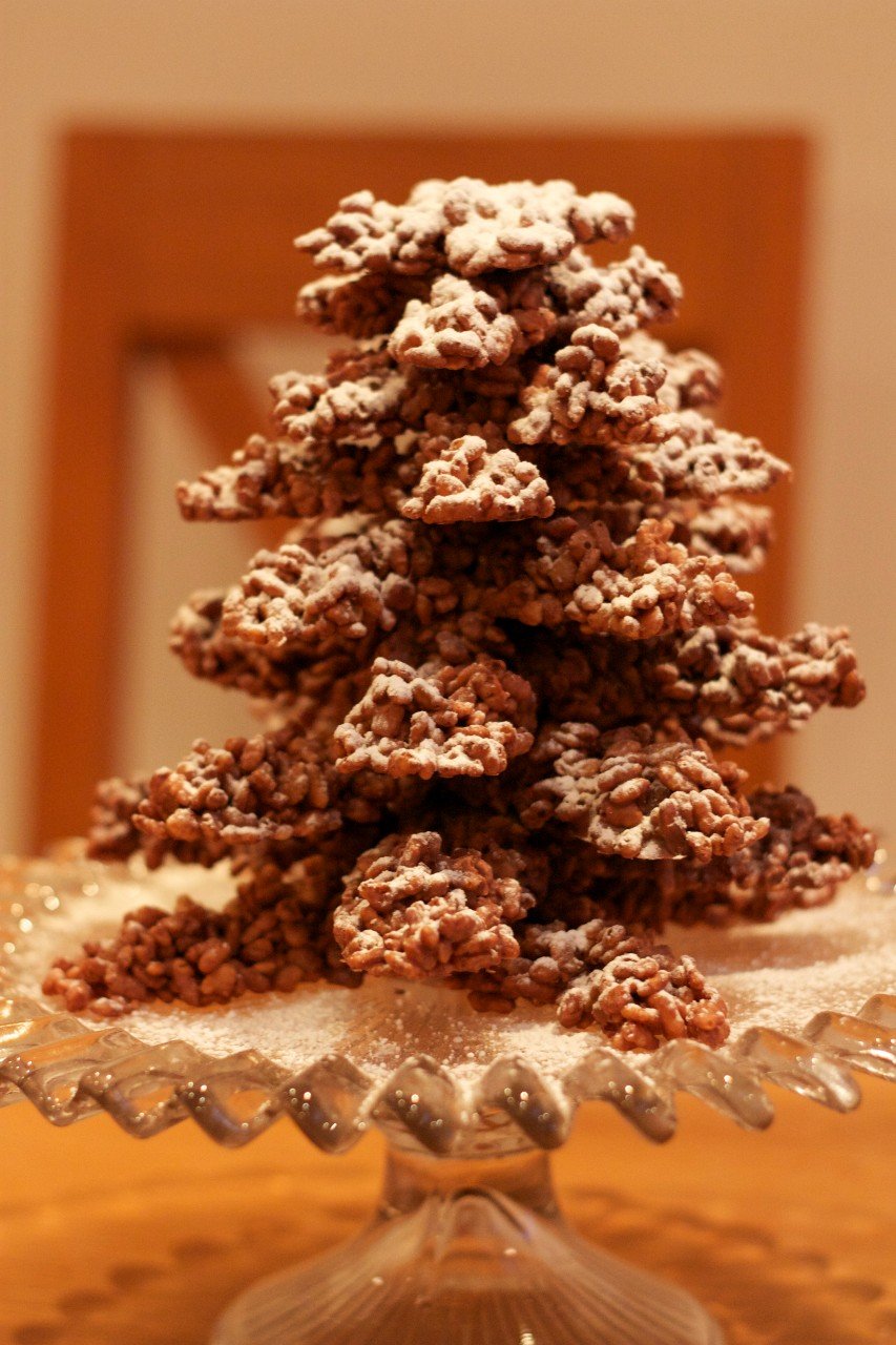 Chocolate Rice Krispie Christmas Tree — Hungry Munchkins by Laura Carbery