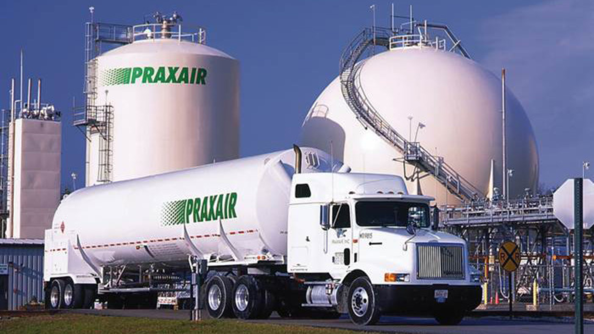 Hydrogen Delivery — HNO Green Fuels