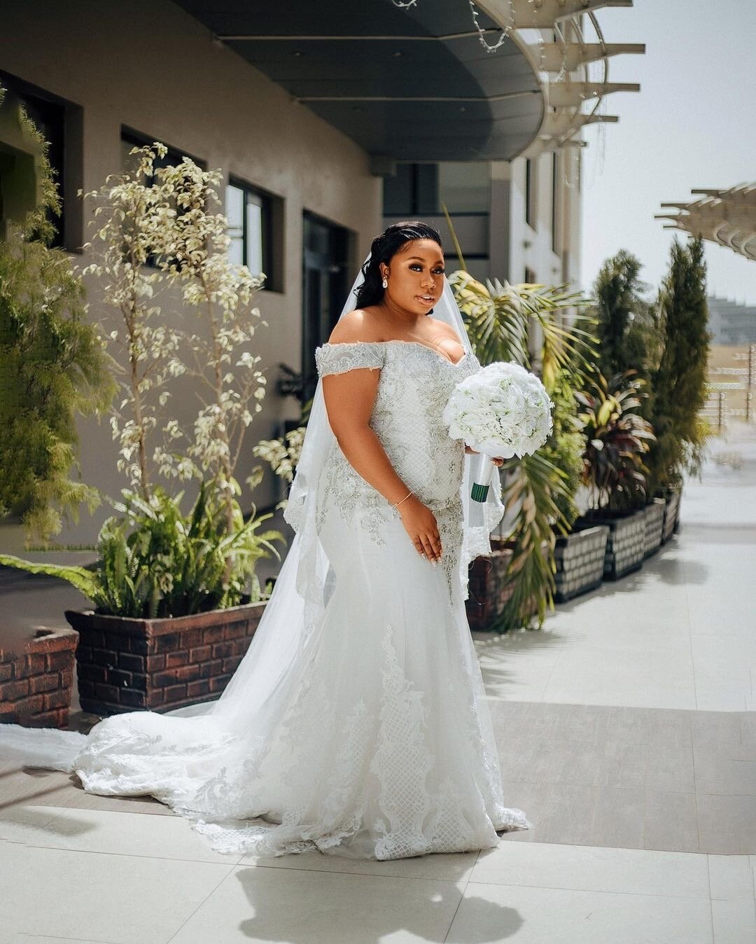 15 Modern Custom Ball Gowns That'll Stun on Your Wedding Day — Estelle ...