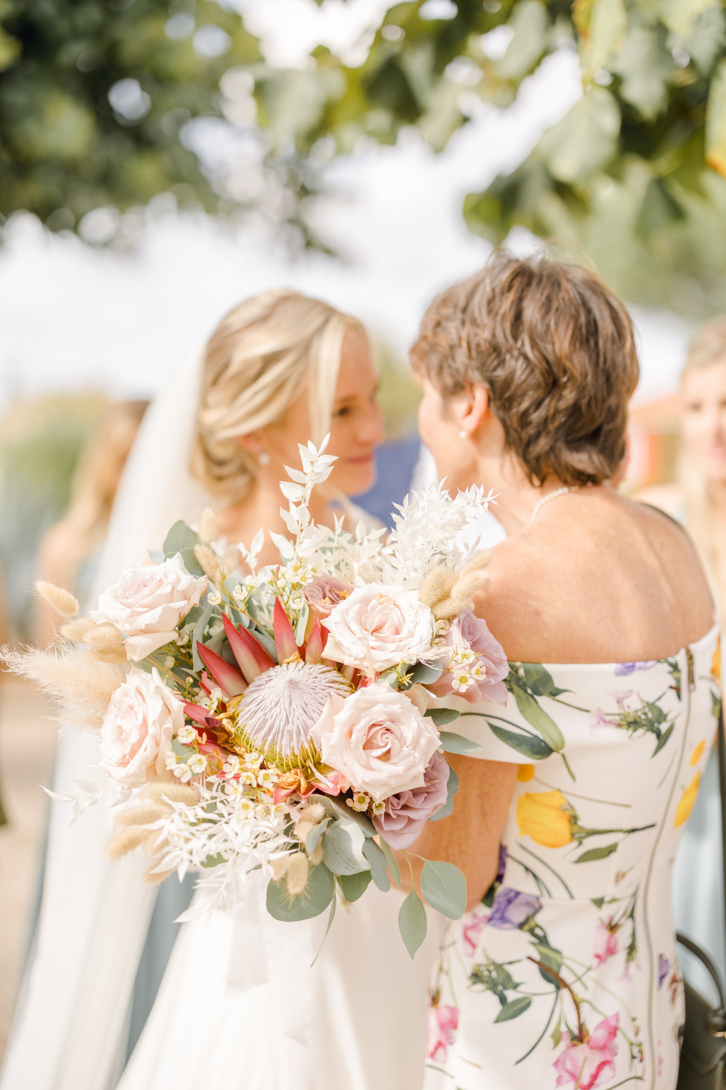 Christie & Christopher — L'Hortensia Blanc