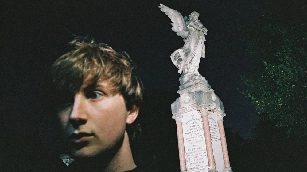 Dove Ellis announces a short-run of shows — THE INDIE SCENE