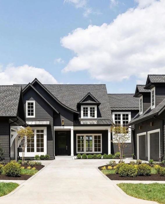 20 Stunning Black House Exteriors That Prove Dark Siding Is In Style ...