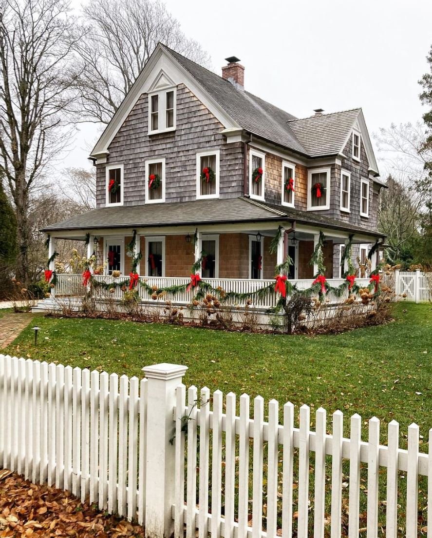 The Cutest Holiday Houses to Inspire You This Christmas — The Curb ...