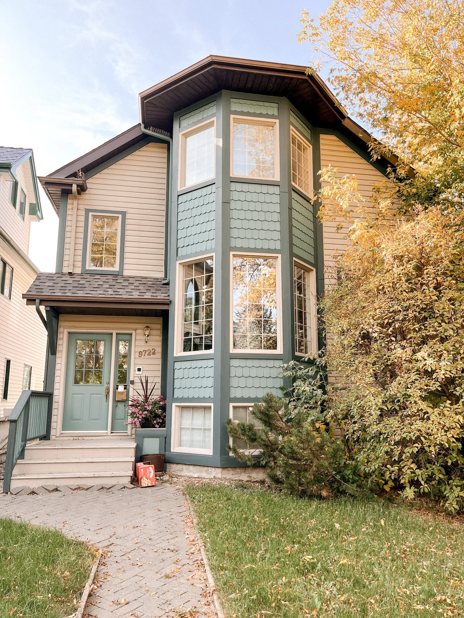 Edmonton Architectural Tour | Cloverdale — The Curb Appeal Co.