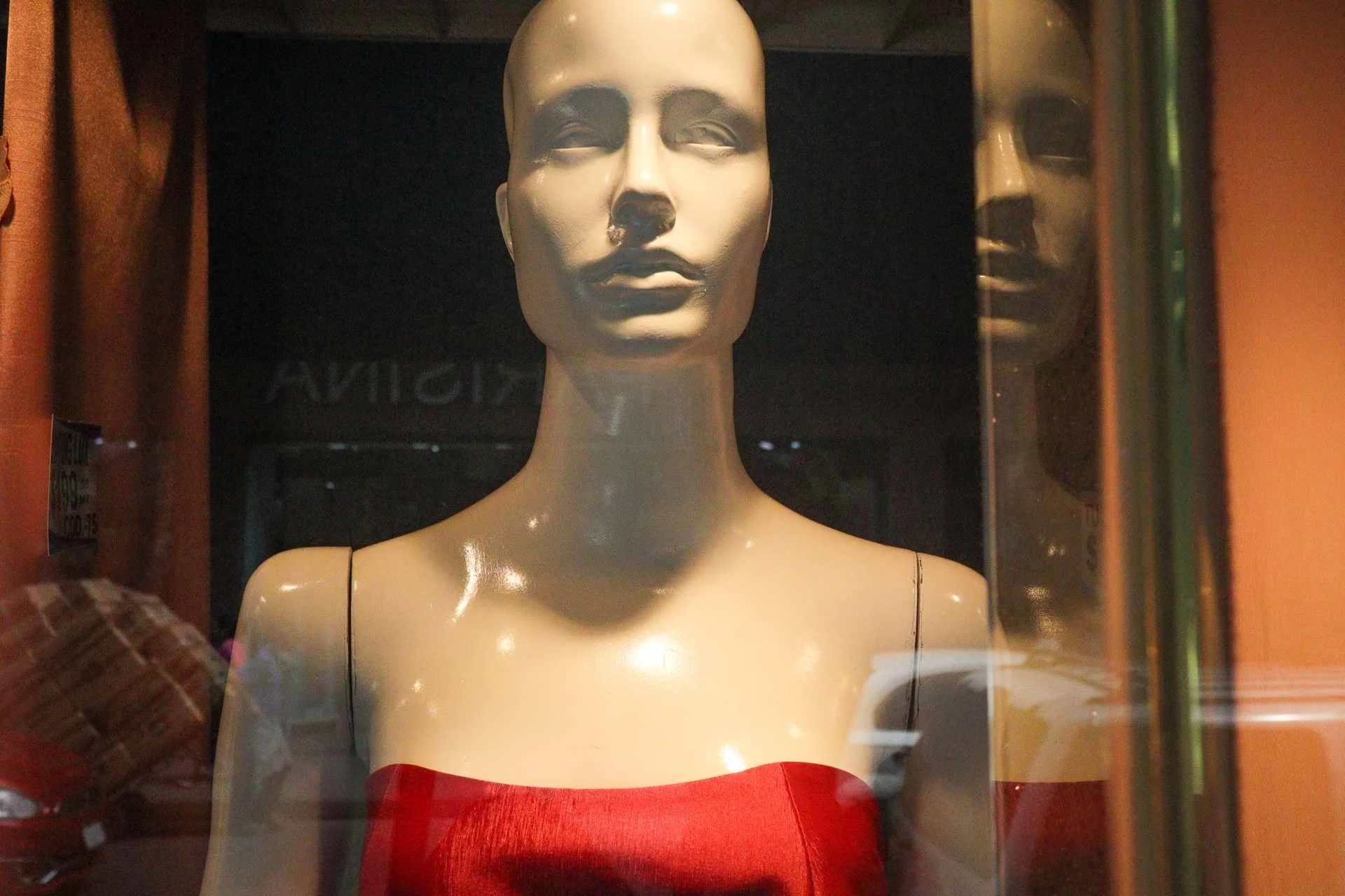 MANNEQUINS EXHIBITION IN BUENOS AIRES NOW AVAILABLE AS PRINTS — ALEX COGHE STREET PHOTOGRAPHER ...