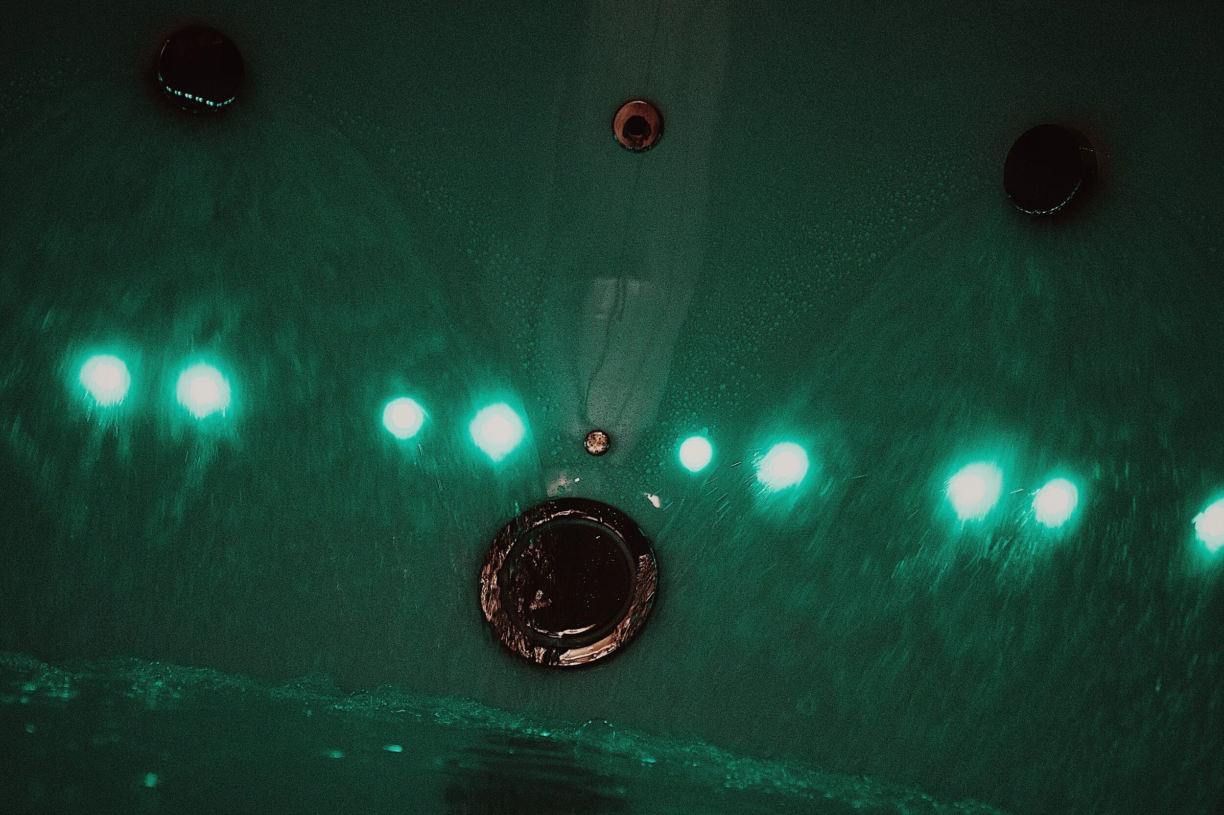 float tank & floatation therapy london, uk - yue float — yue float