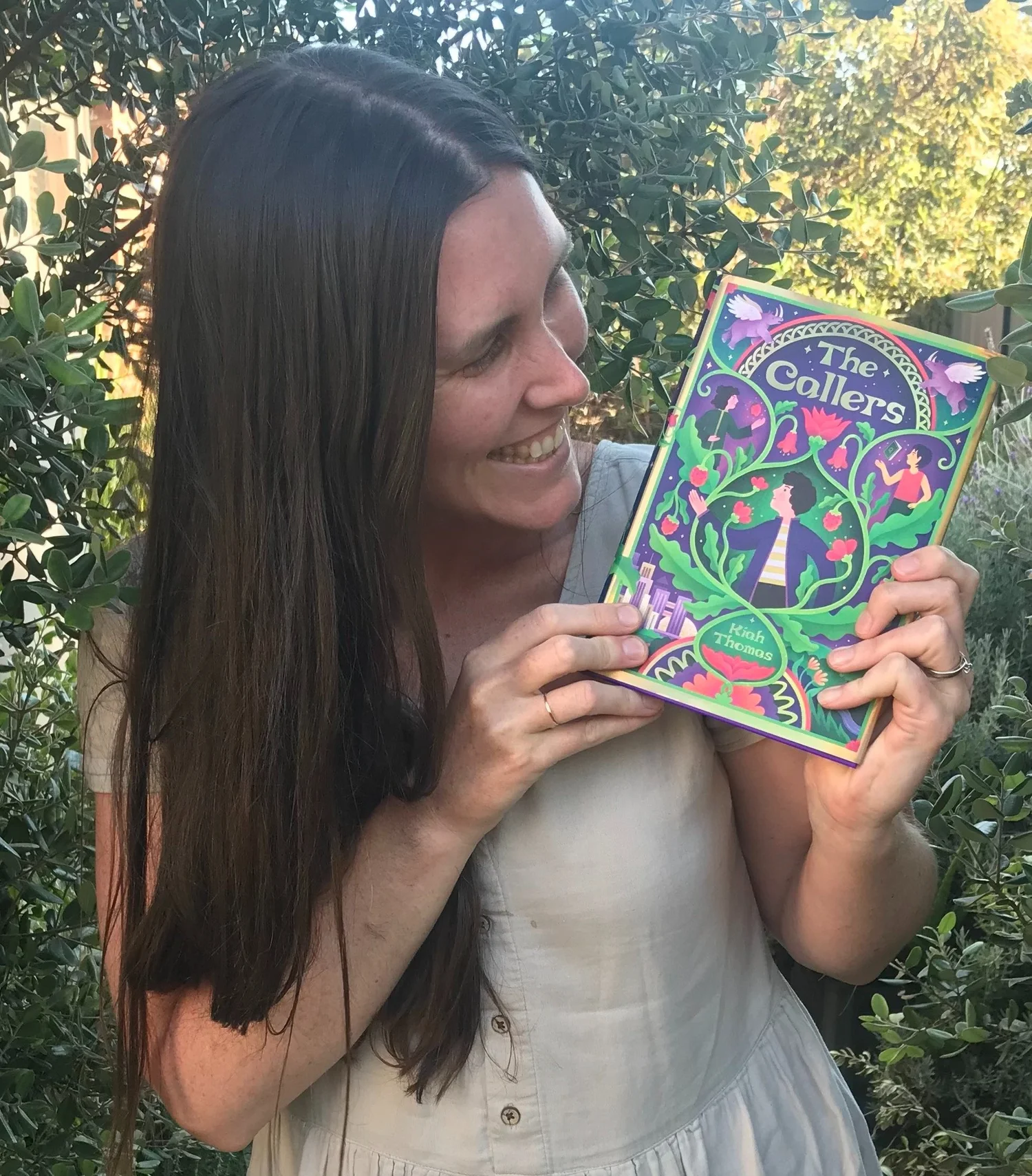 Kiah Thomas author