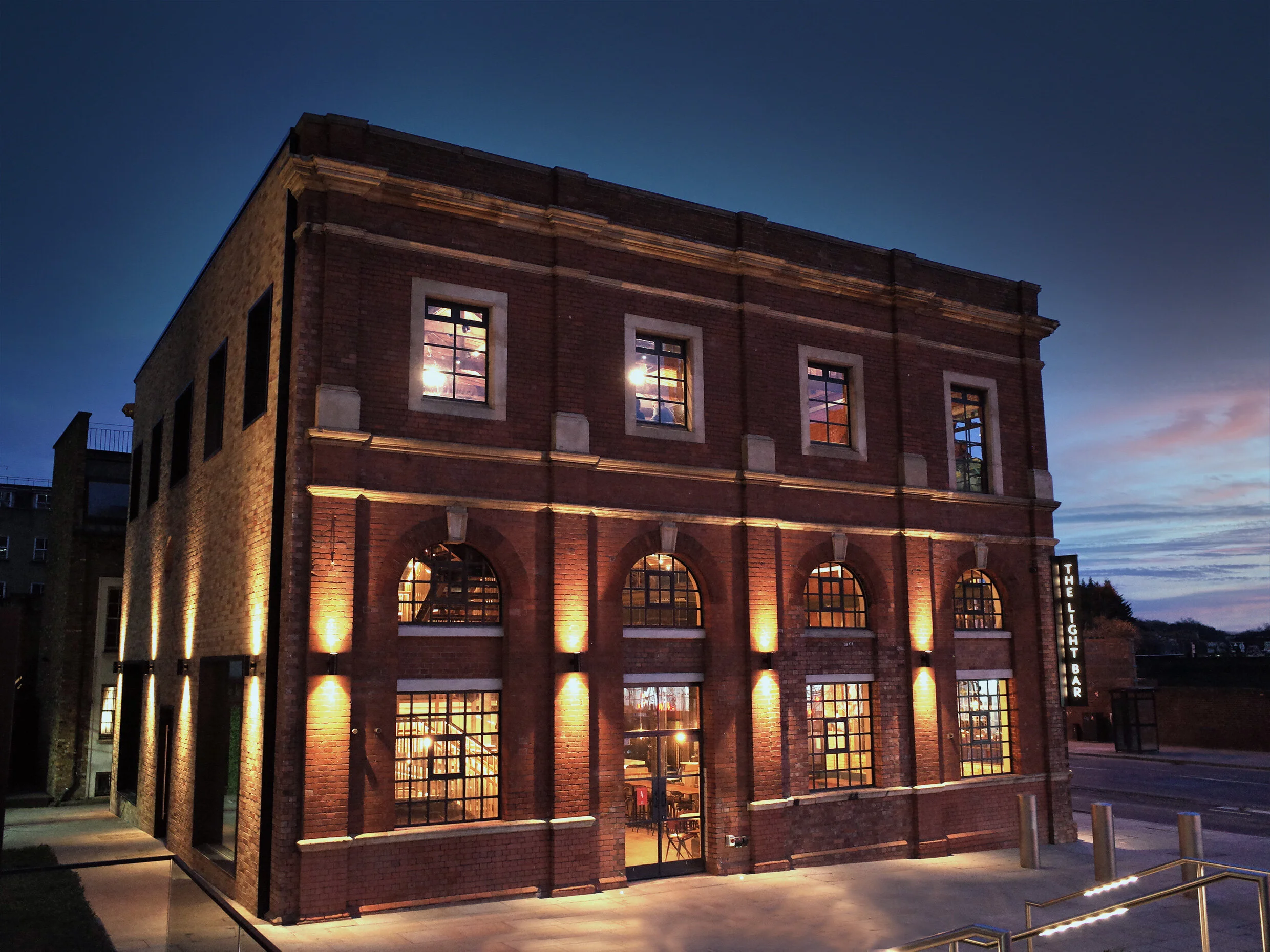 The Light Bar & Dining | Independent Bar | Shoreditch London