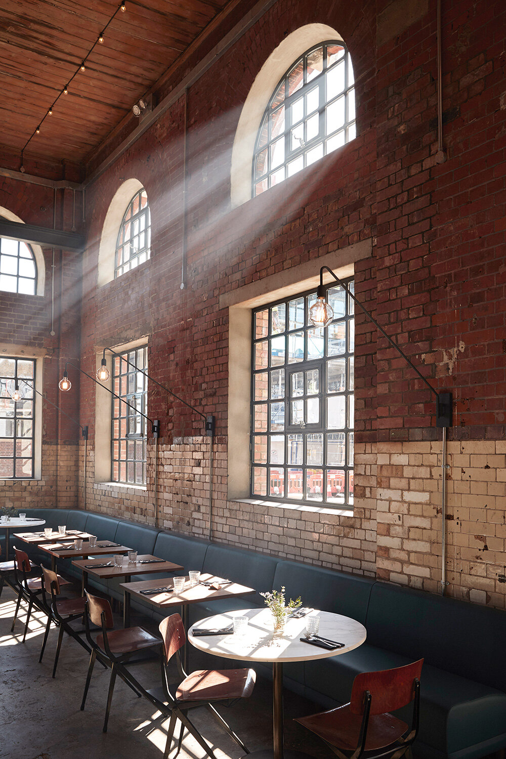 The Light Bar & Dining | Independent Bar | Shoreditch London
