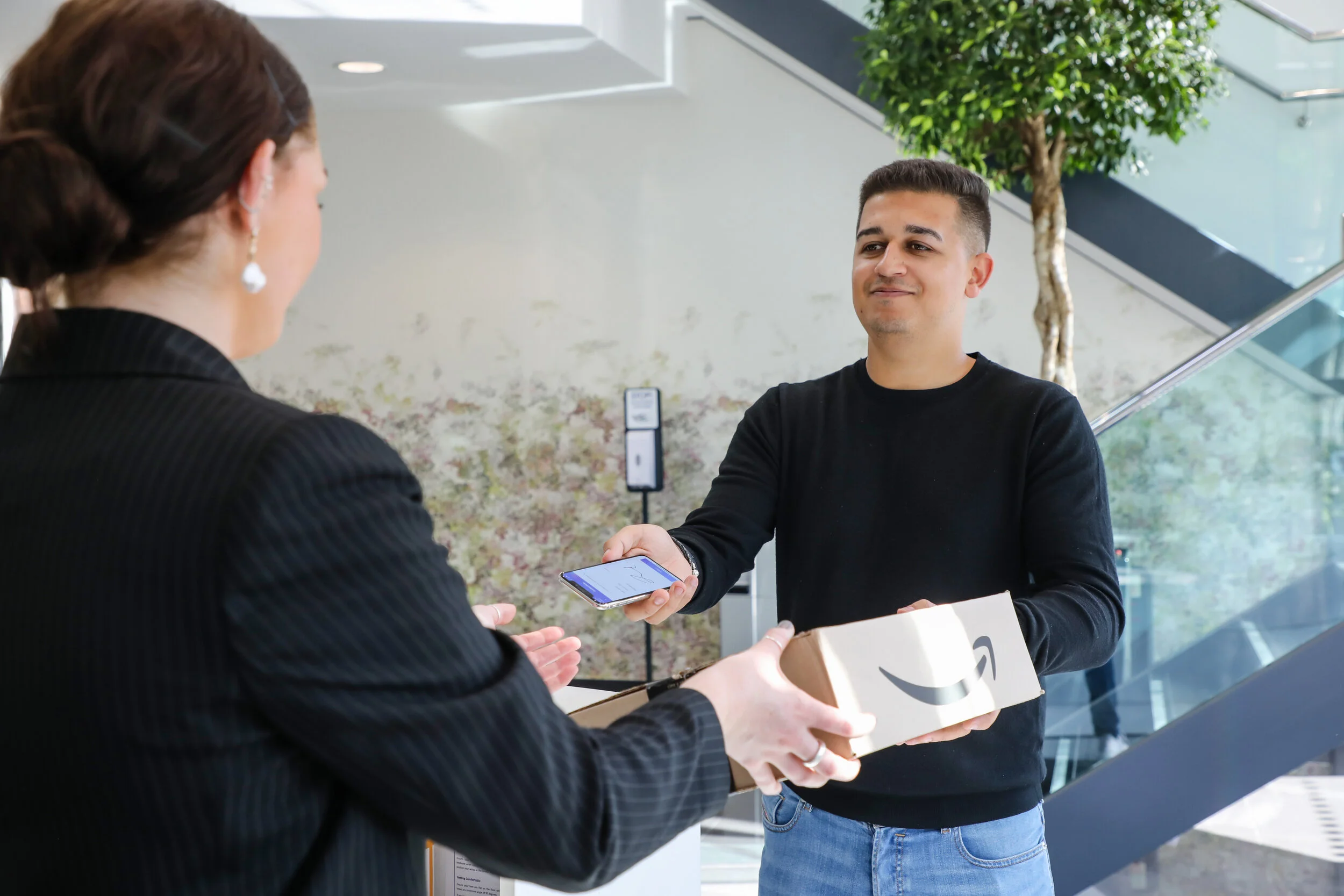 Readr | Parcel & Item Management Software