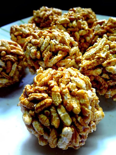 Karthikai pori — Your Everyday Cook