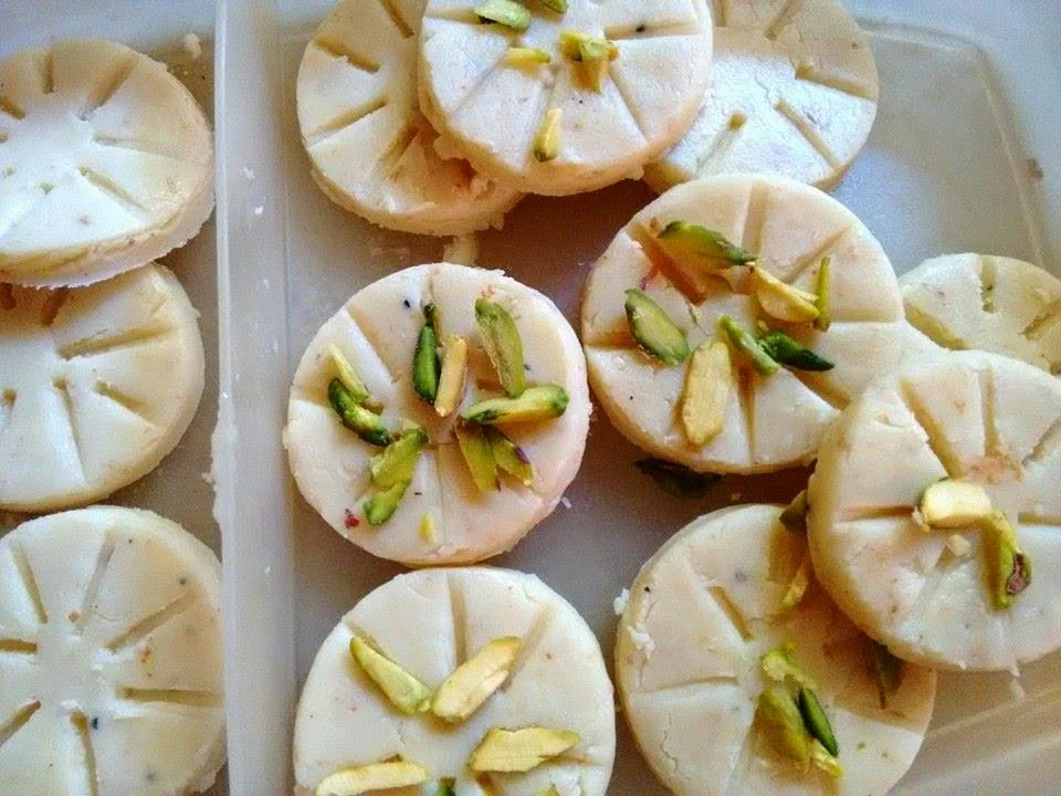 MILK PEDHAS / DOODH PEDHAS — Your Everyday Cook