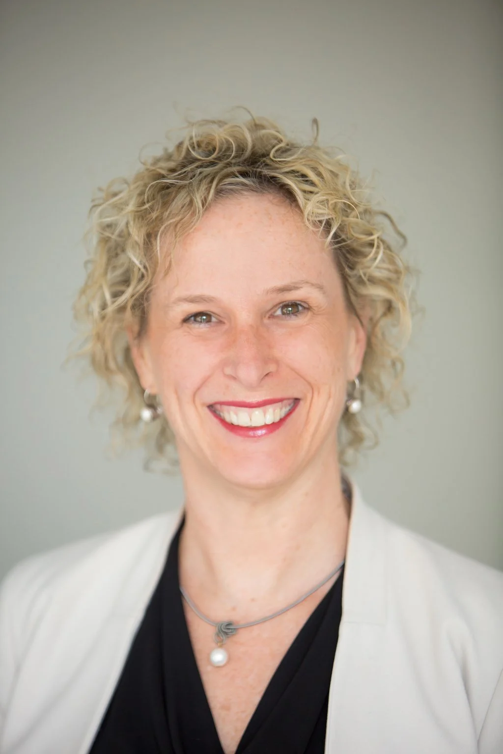 The Wellbeing Outfit Team | Jono Nicholas, Founder