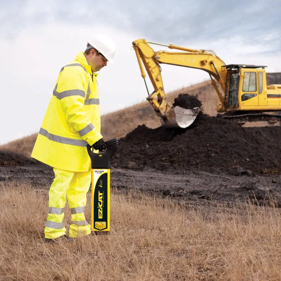 GeoMax EZiCAT i550 Cable Locator Package — BuildMax