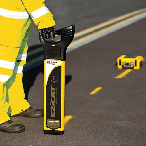GeoMax EZiCAT i550 Cable Locator — BuildMax