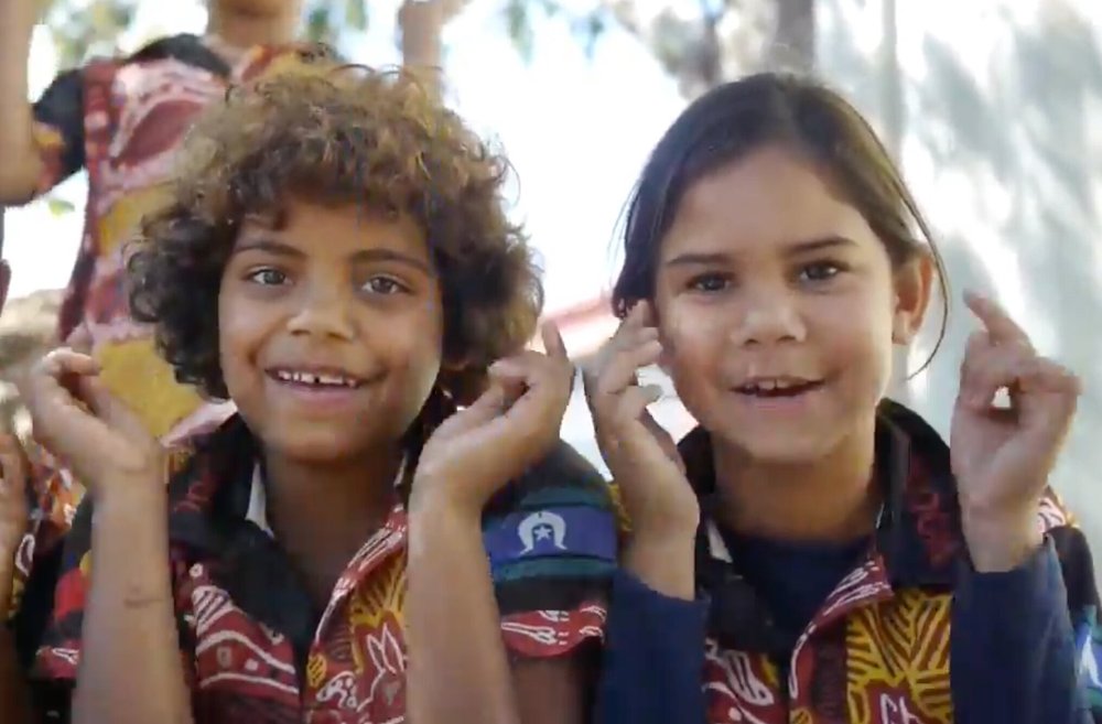 Promoting Australia's first languages — First Languages Australia