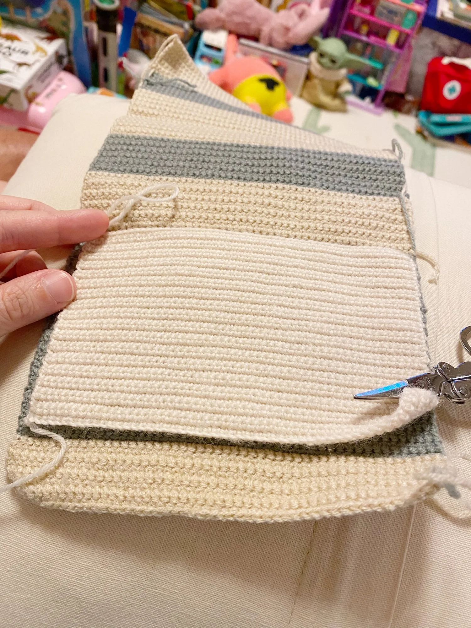 How I crocheted a Mini Tent to hold my mini Amigurumis — Pocket Yarnlings