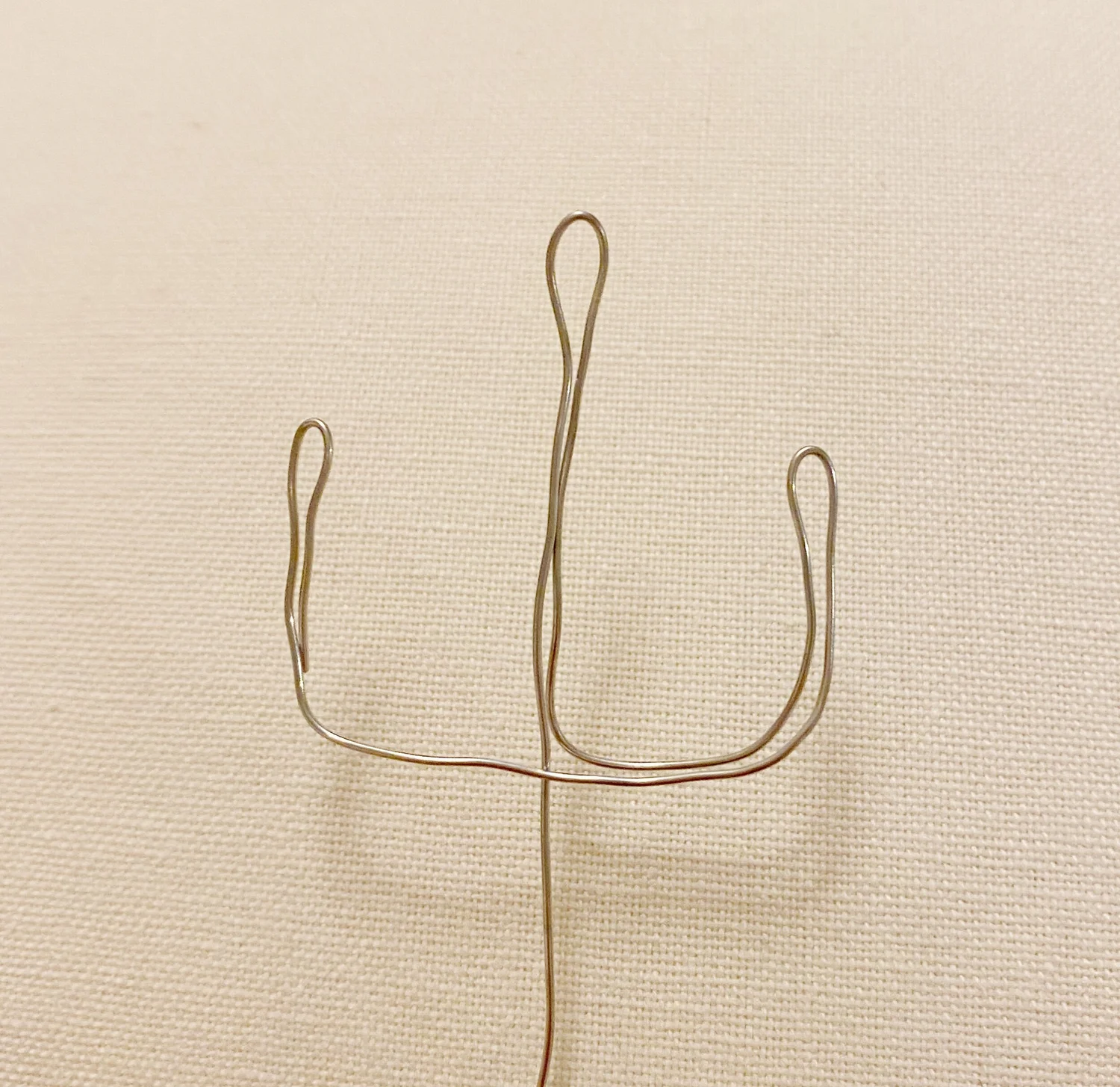 7 steps to Bending a Wire into a Mini Sword — Pocket Yarnlings