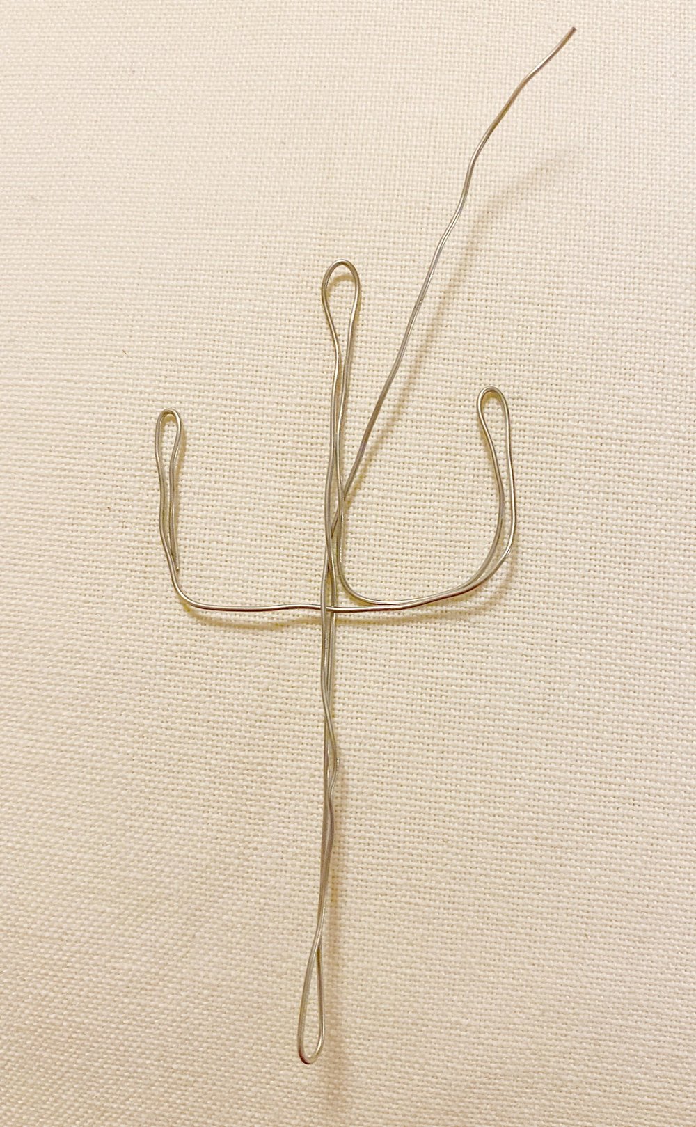 7 steps to Bending a Wire into a Mini Sword — Pocket Yarnlings