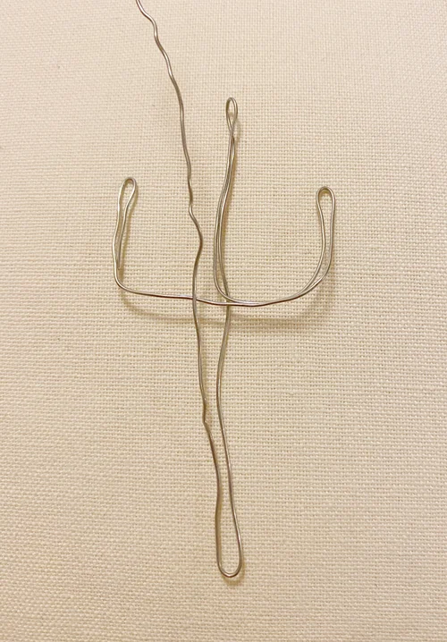 7 steps to Bending a Wire into a Mini Sword — Pocket Yarnlings