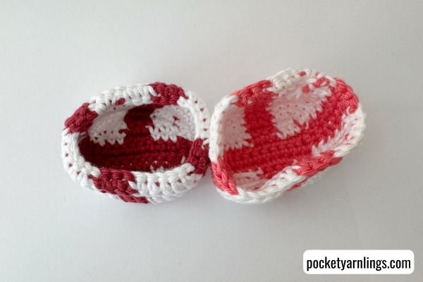 Free Crochet Mini Gift Box Pattern — Pocket Yarnlings — Pocket Yarnlings