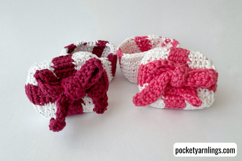 Free Crochet Mini Gift Box Pattern — Pocket Yarnlings — Pocket Yarnlings