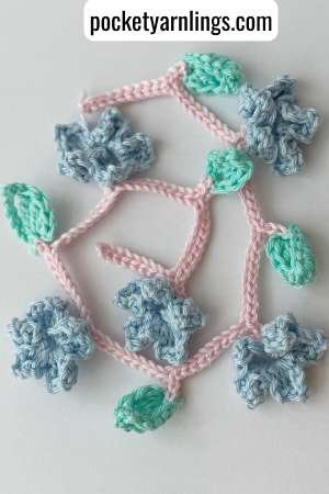 Free Crochet Flower Garland Pattern — Pocket Yarnlings — Pocket Yarnlings