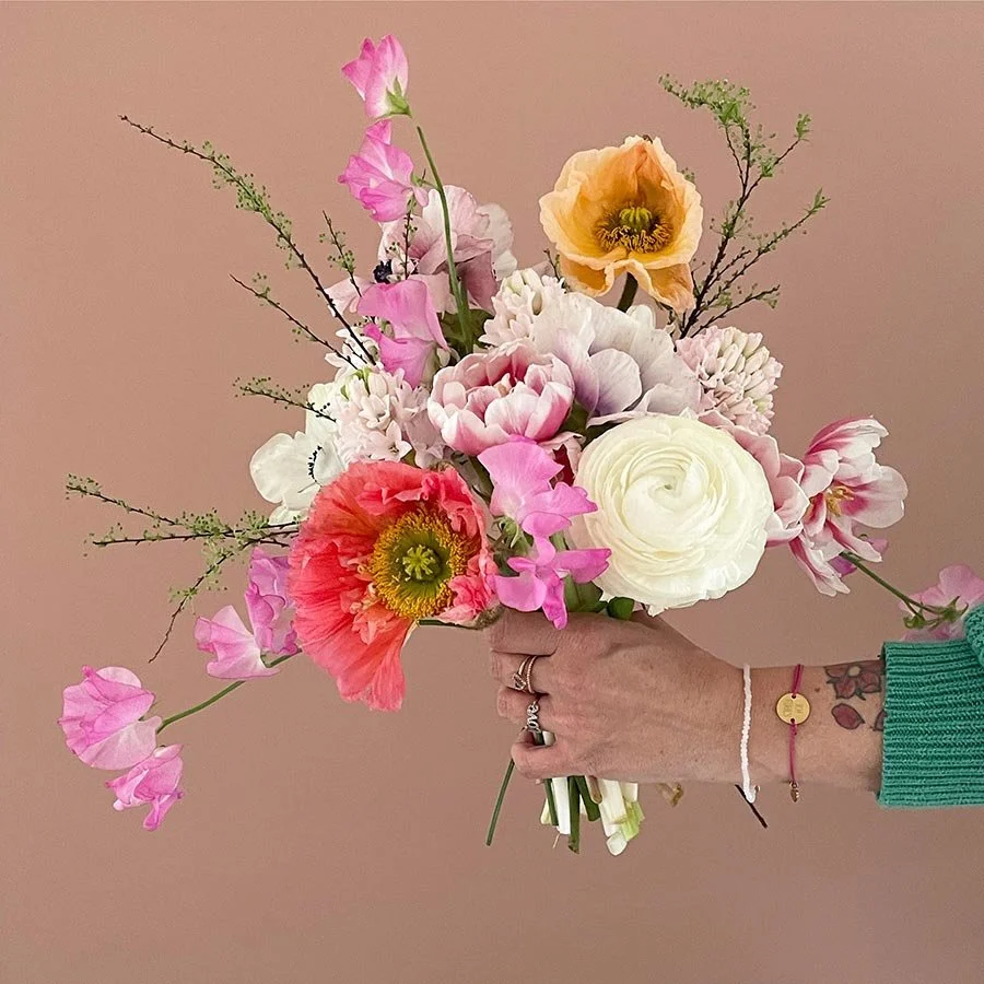 Add beauty with pastel colors and flowers to your home | SCANDIBOOM