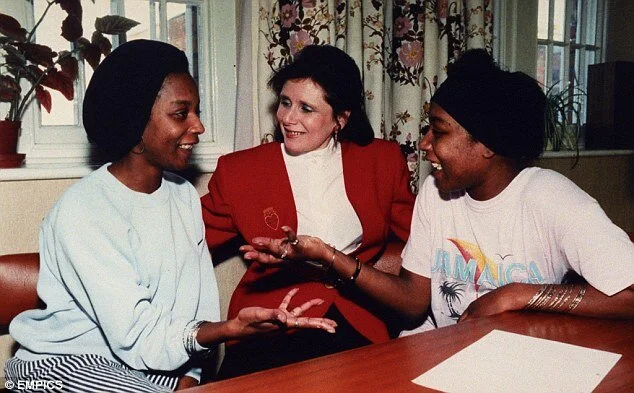 Biography — Marjorie Wallace