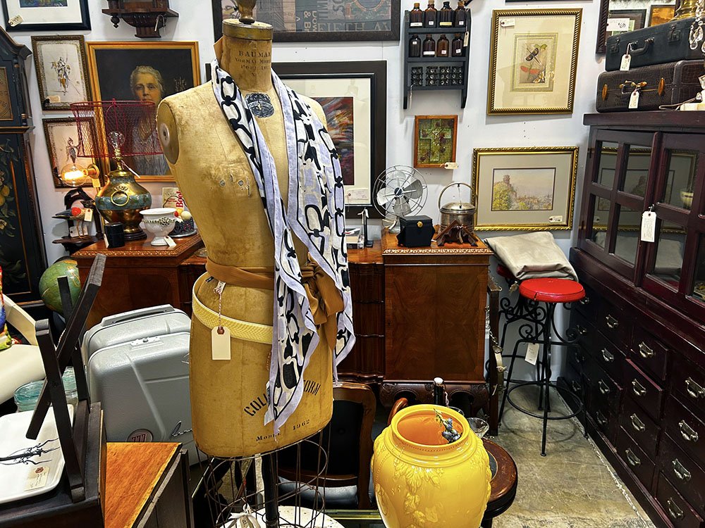 Decatur Estate Vintage Market