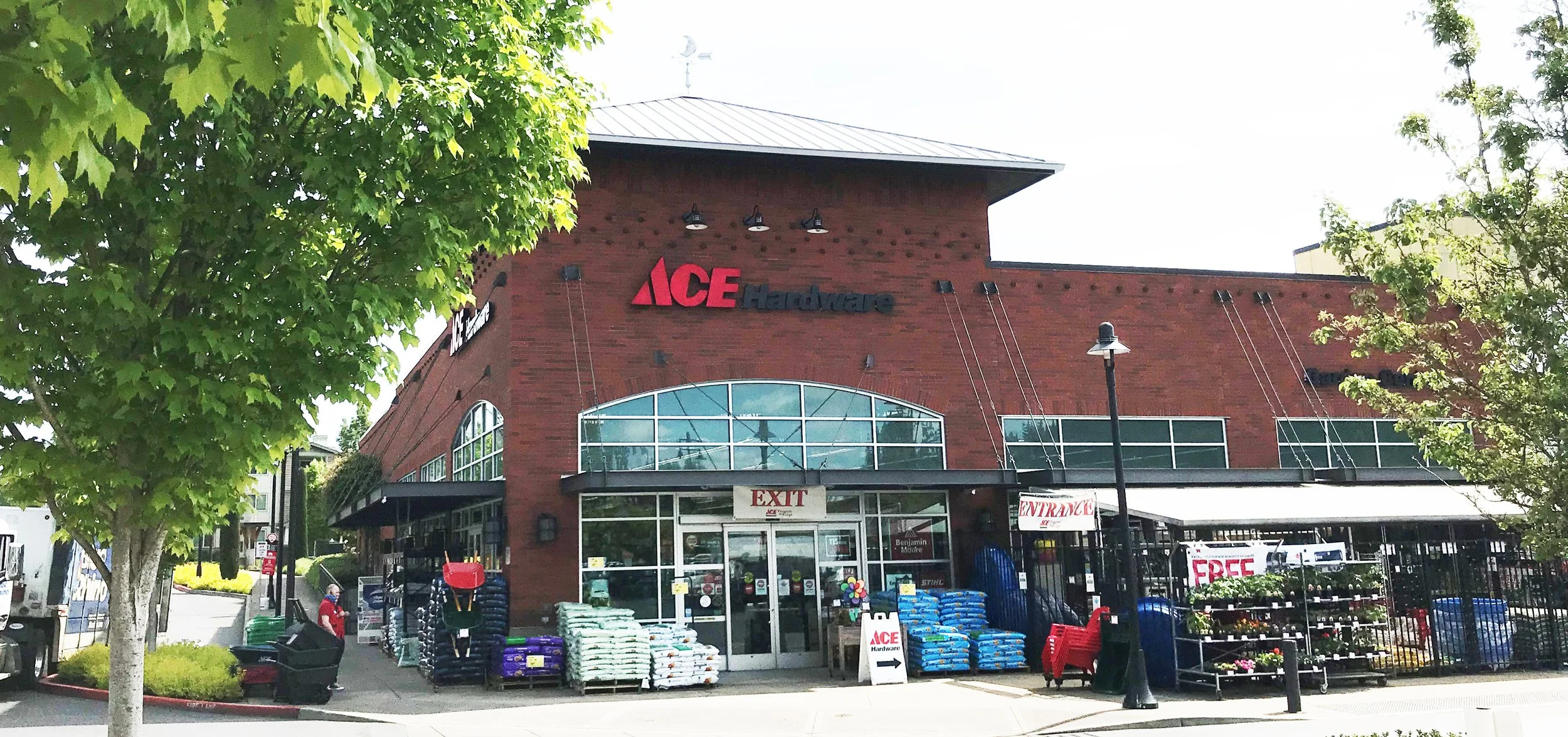 About Our Stores — Ace Hardware Progress Ridge l Ace Hardware Garden Home