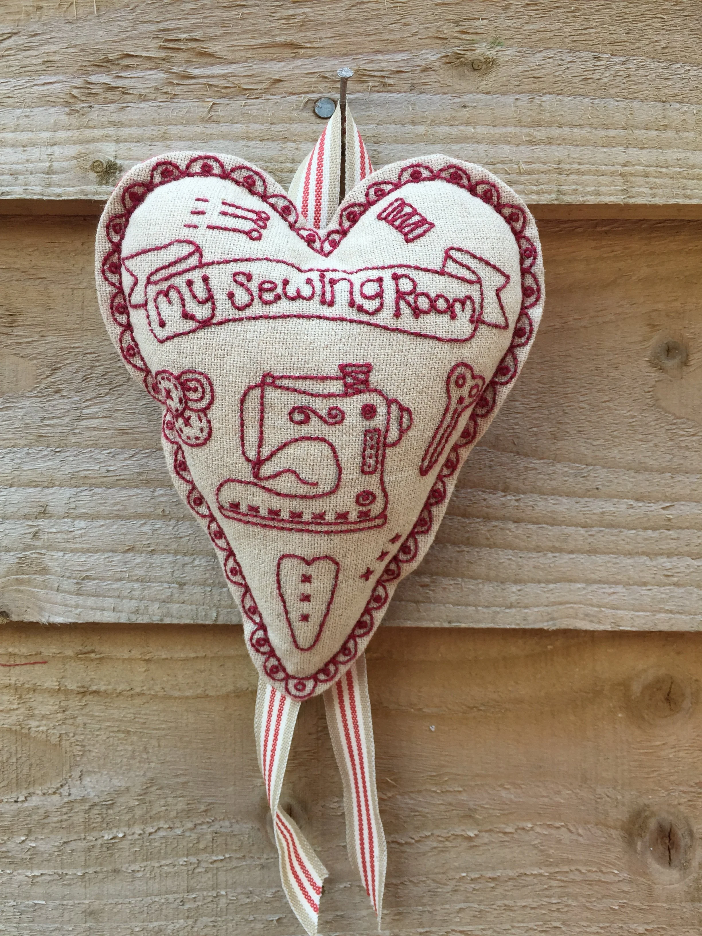 Mini Redwork Decorations Pattern - Gingerbread, Snowman & Reindeer ...