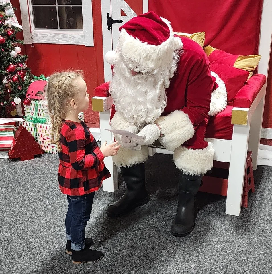 Free Family Holiday Fun | Cedar Rapids, Iowa | Hawkeye Downs Santa ...